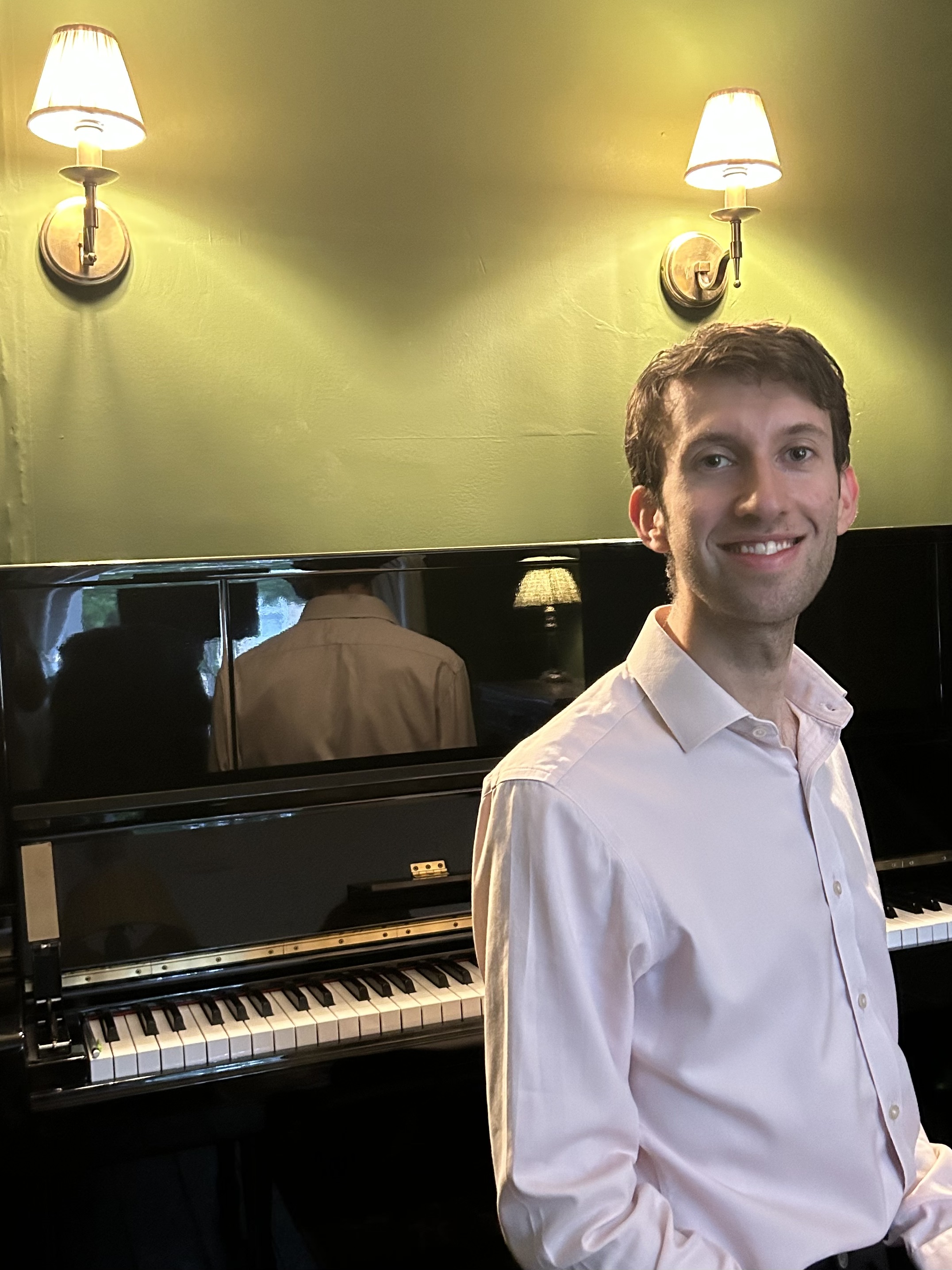 Jasper Minton-Taylor – Experienced Piano Tutor for all Ages and Abilities
